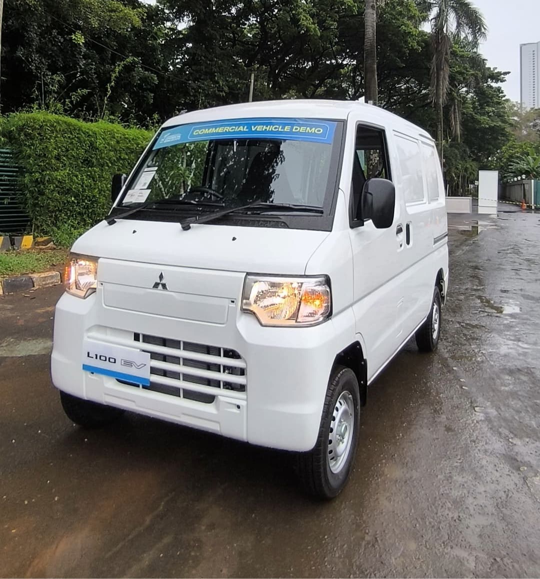 Mitsubishi L100 EV Dengan Daya Jelajah Lebih Jauh